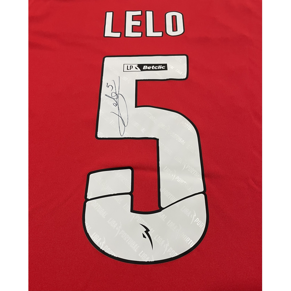 Camisola Terceiro Autografada Casa Pia AC - LELO 5 - CLCAPA24251228 ...